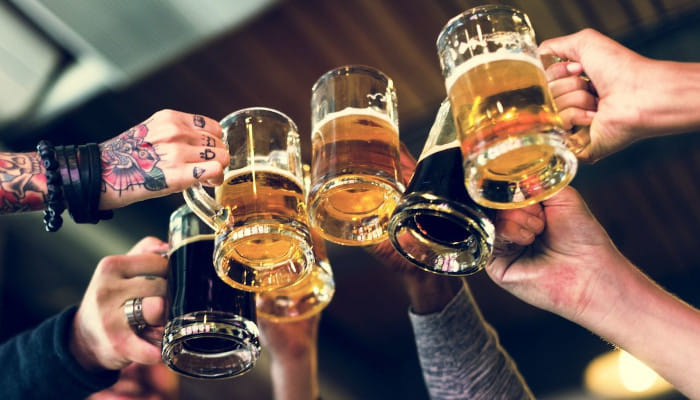 Join The Cricket Mania By Heading To These Top 10 Live Match Screening ...