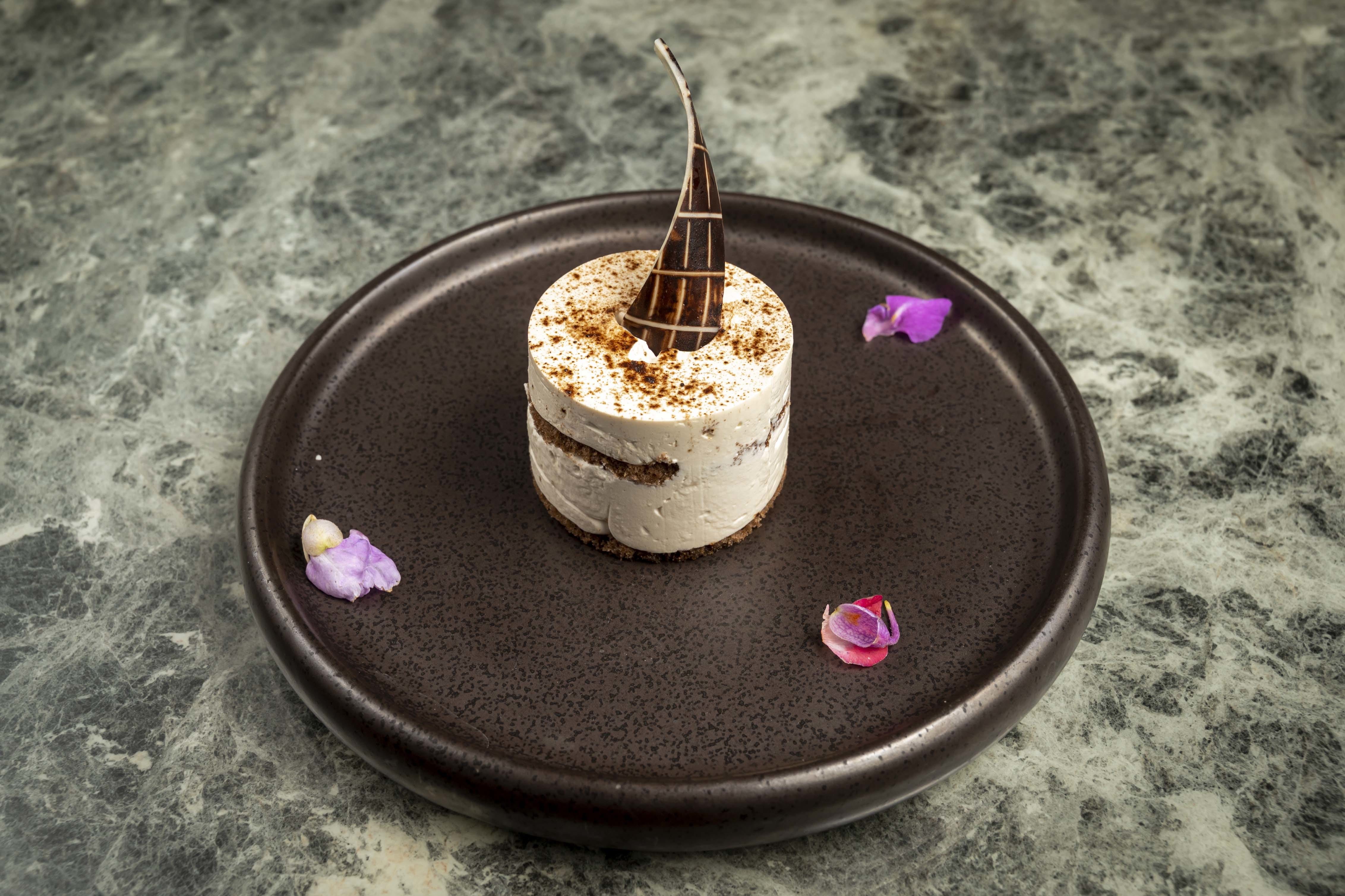 Royal China in Hill Road, Bandra West, Western Suburbs | Get Upto 50% Off