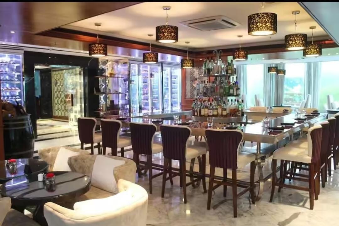Cafe Restaurants in Bandra Kurla Complex (BKC), Western Suburbs | EazyDiner