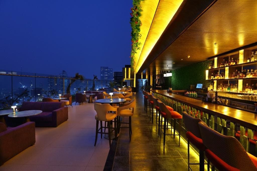 Asilo - Open Air Rooftop Lounge in The St. Regis, Mumbai | Get Upto 50% Off