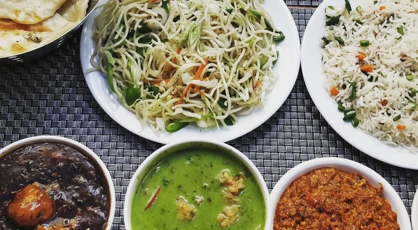 About Geebees Appetites, Centrium Mall, Kandivali East