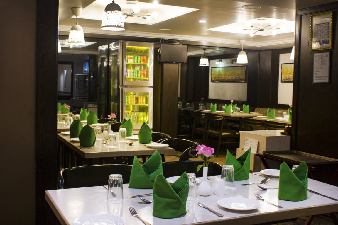 Razzberry Rhinoceros in Juhu Hotel, Mumbai | Get Upto 50% Off