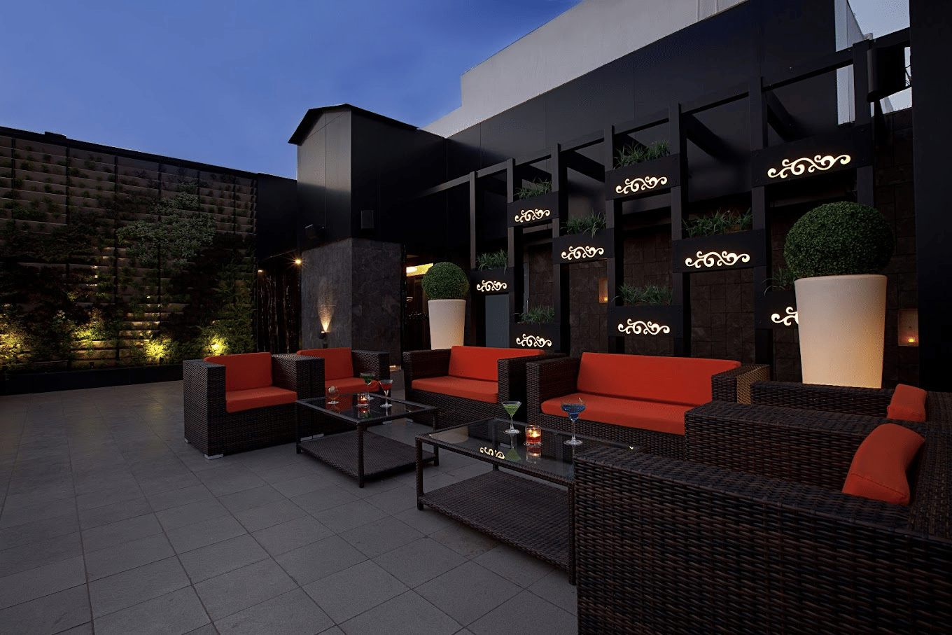Best Bars and Pubs in Vashi, Navi Mumbai | EazyDiner