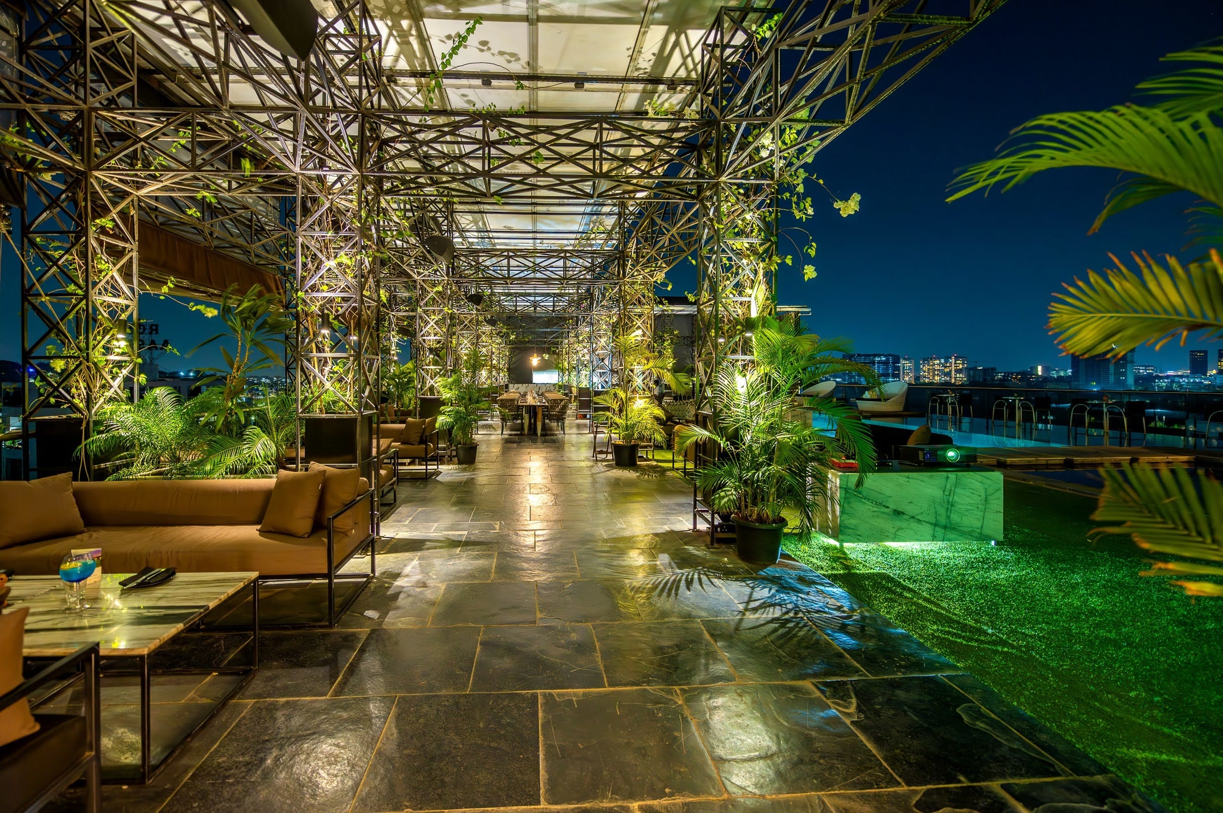 Best Bars and Pubs in Pune | Get Up to 50% Off