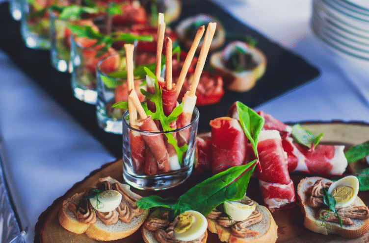 The 20 Best Restaurants in Holiday Inn Express Chennai Mahindra World ...
