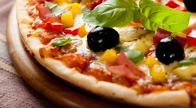 Explore Three Guys Burger in Oud Metha, Bur Dubai