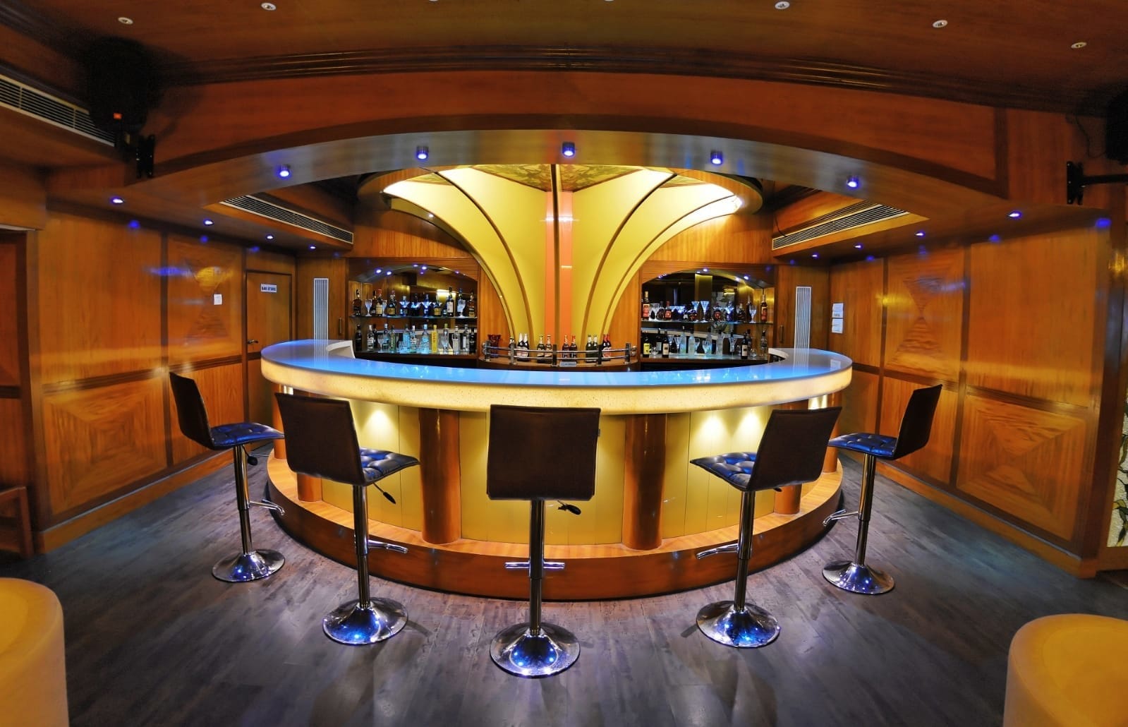 Zing - Rooftop in Koyambedu, Chennai | Get Upto 50% Off