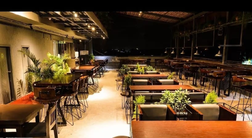 Shift Lounge in HSR, South Bengaluru | Get Upto 50% Off
