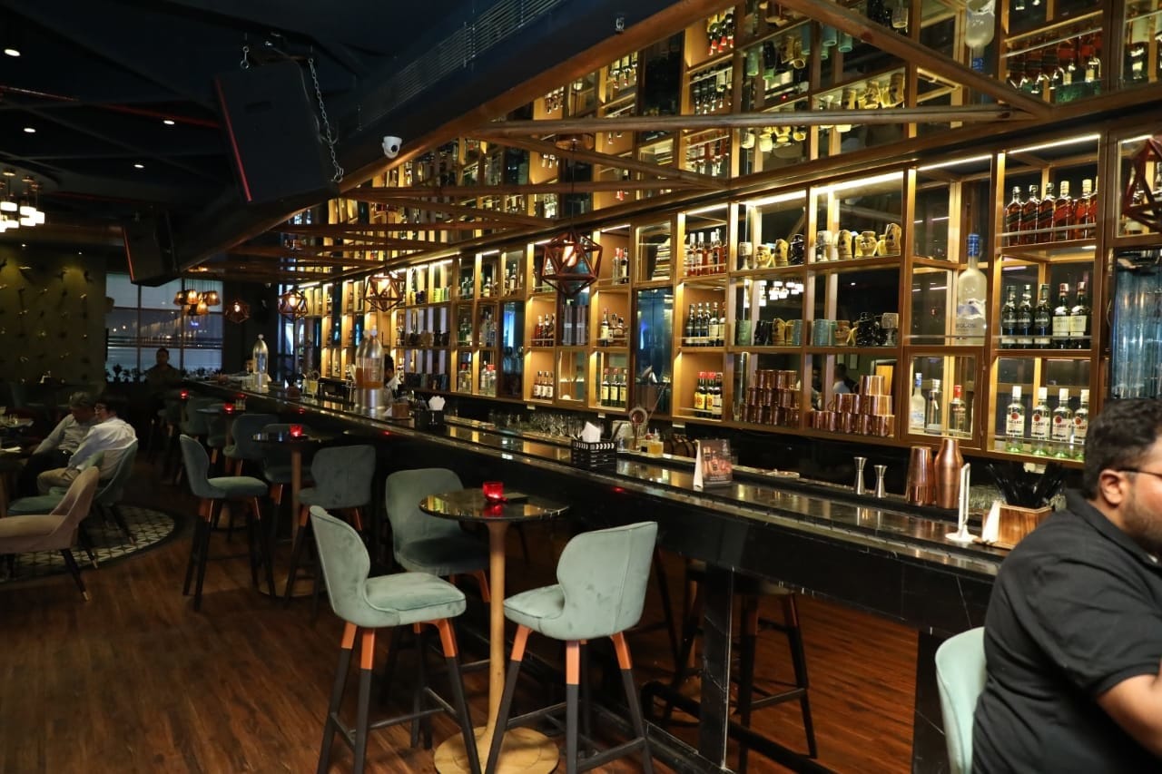 Best Bars and Pubs in Sector 29, Gurgaon | EazyDiner