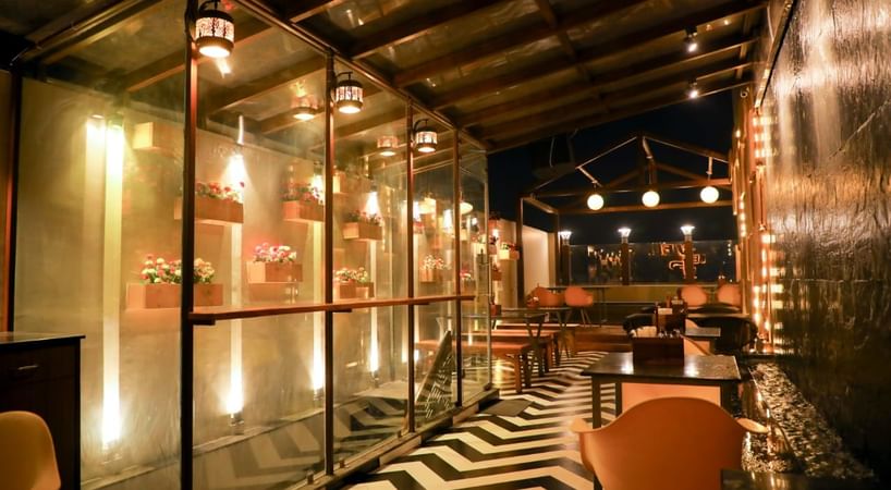 Photos of Level Up Restaurant, GTB Nagar, North Delhi