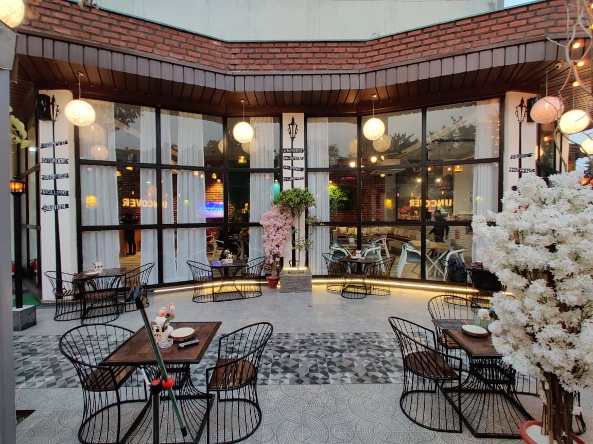 Explore Cafe Uncover in Sector 12, Dwarka