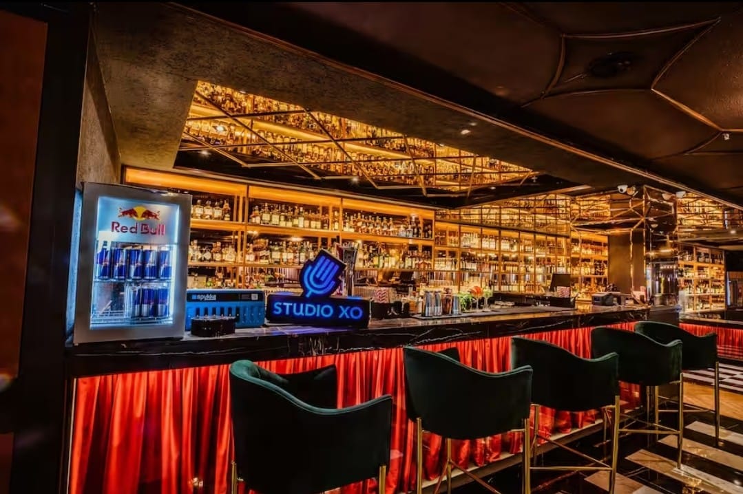 Best Bars and Pubs in Delhi NCR | Get Up to 50% Off