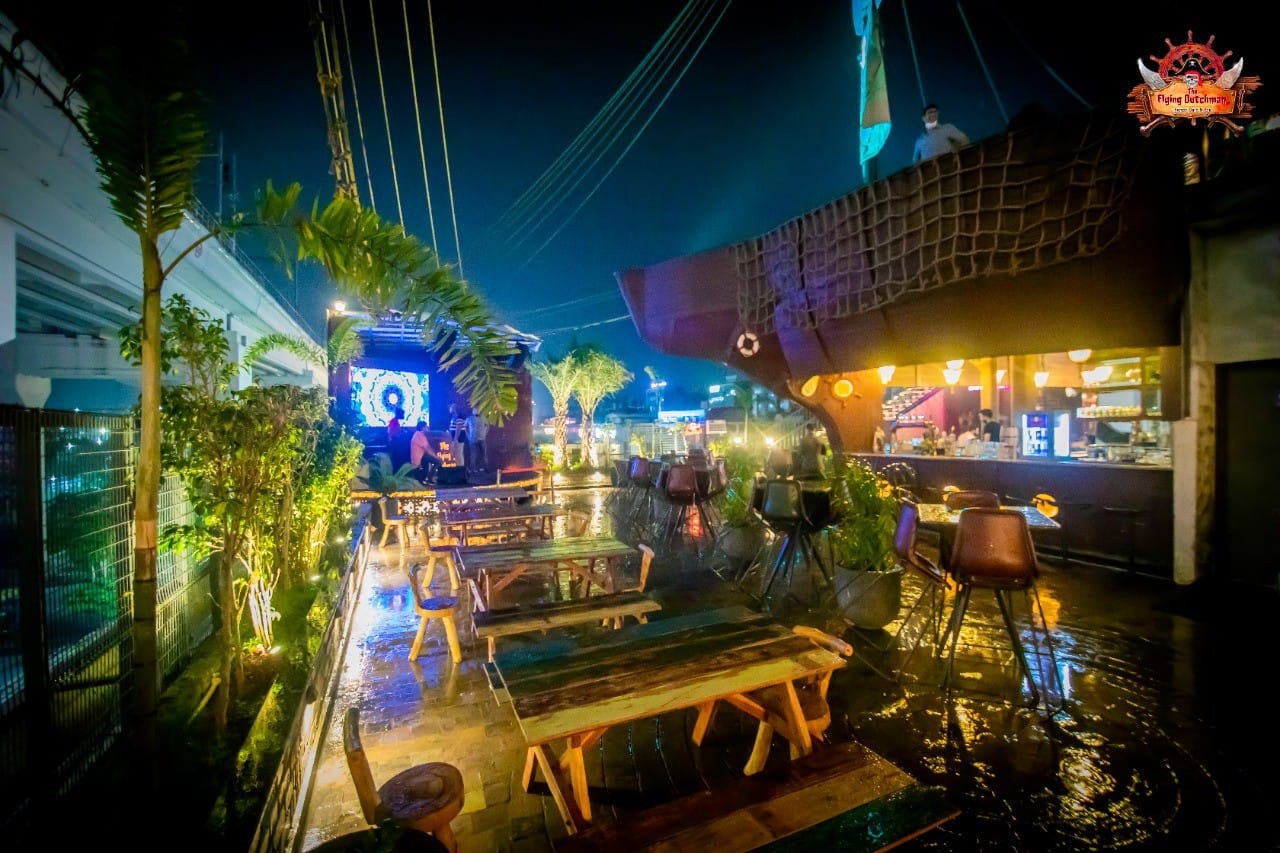 Explore Taapu BYOB and Cafe in Crossing Republik, Ghaziabad