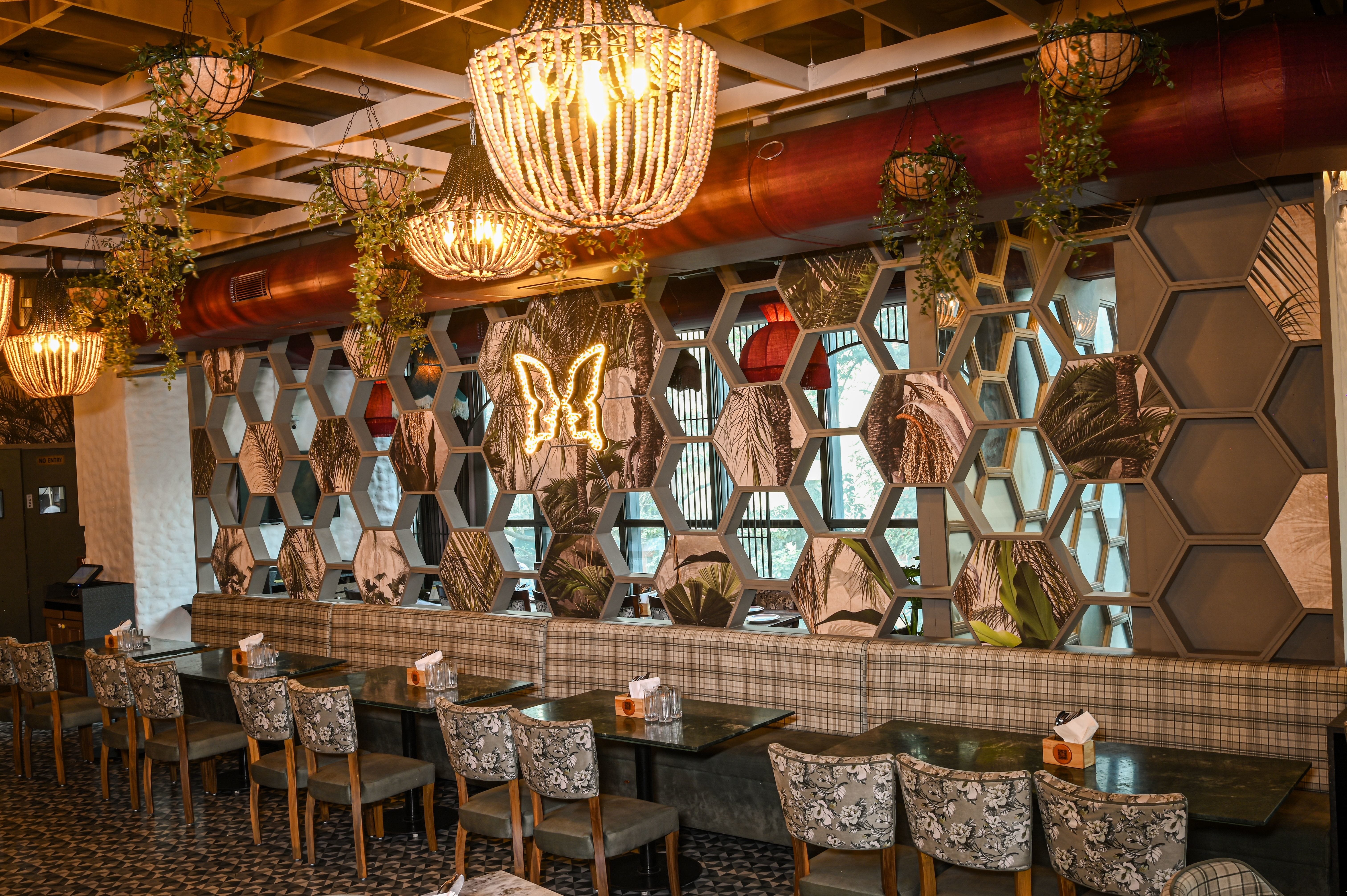 Best Bars and Pubs in Thane Region | EazyDiner