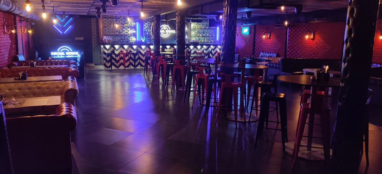 Glitte in Manpada, Thane Region | Get Upto 50% Off