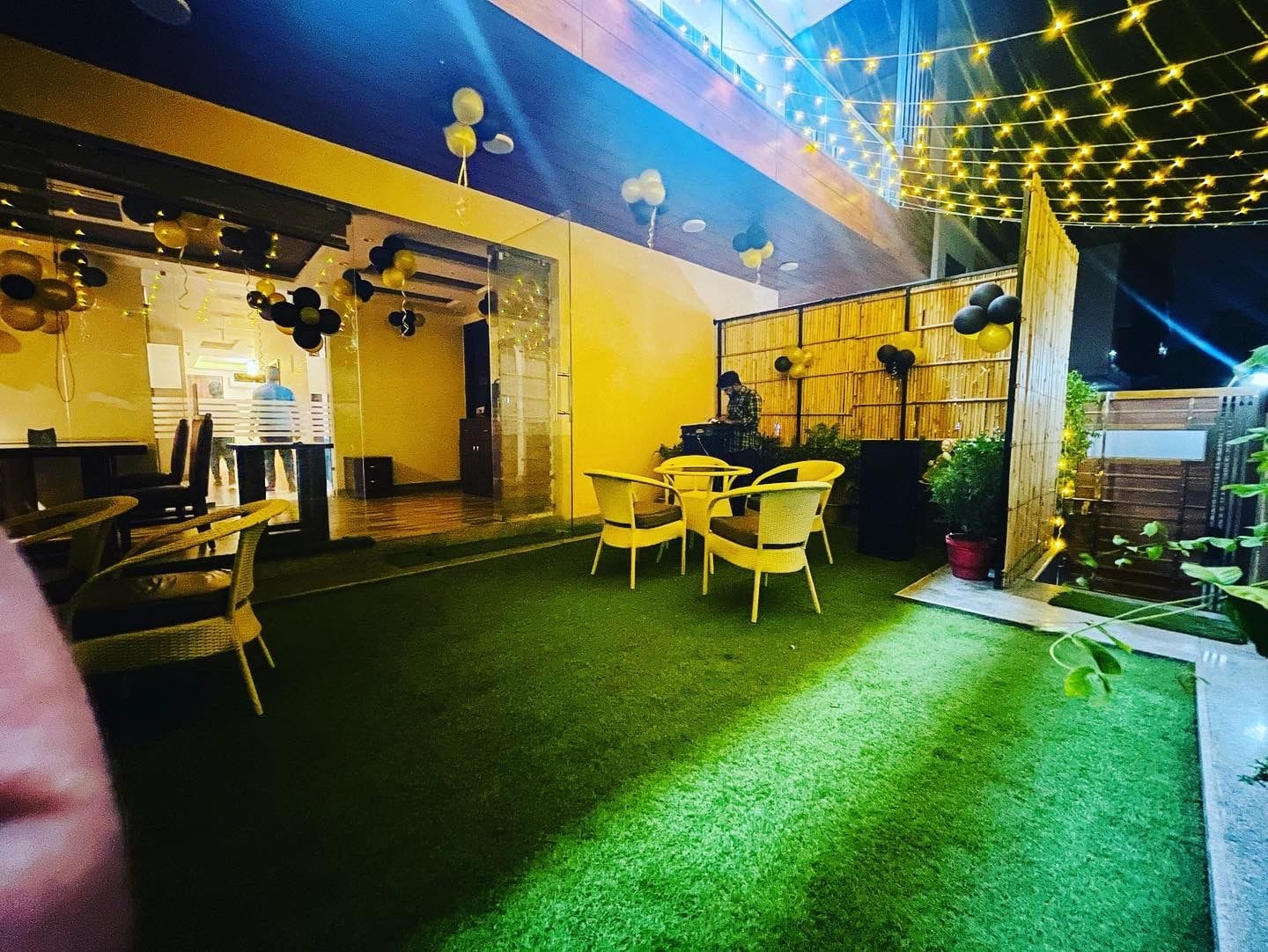 Congo in Global Foyer Mall, Gurgaon | Get Upto 50% Off
