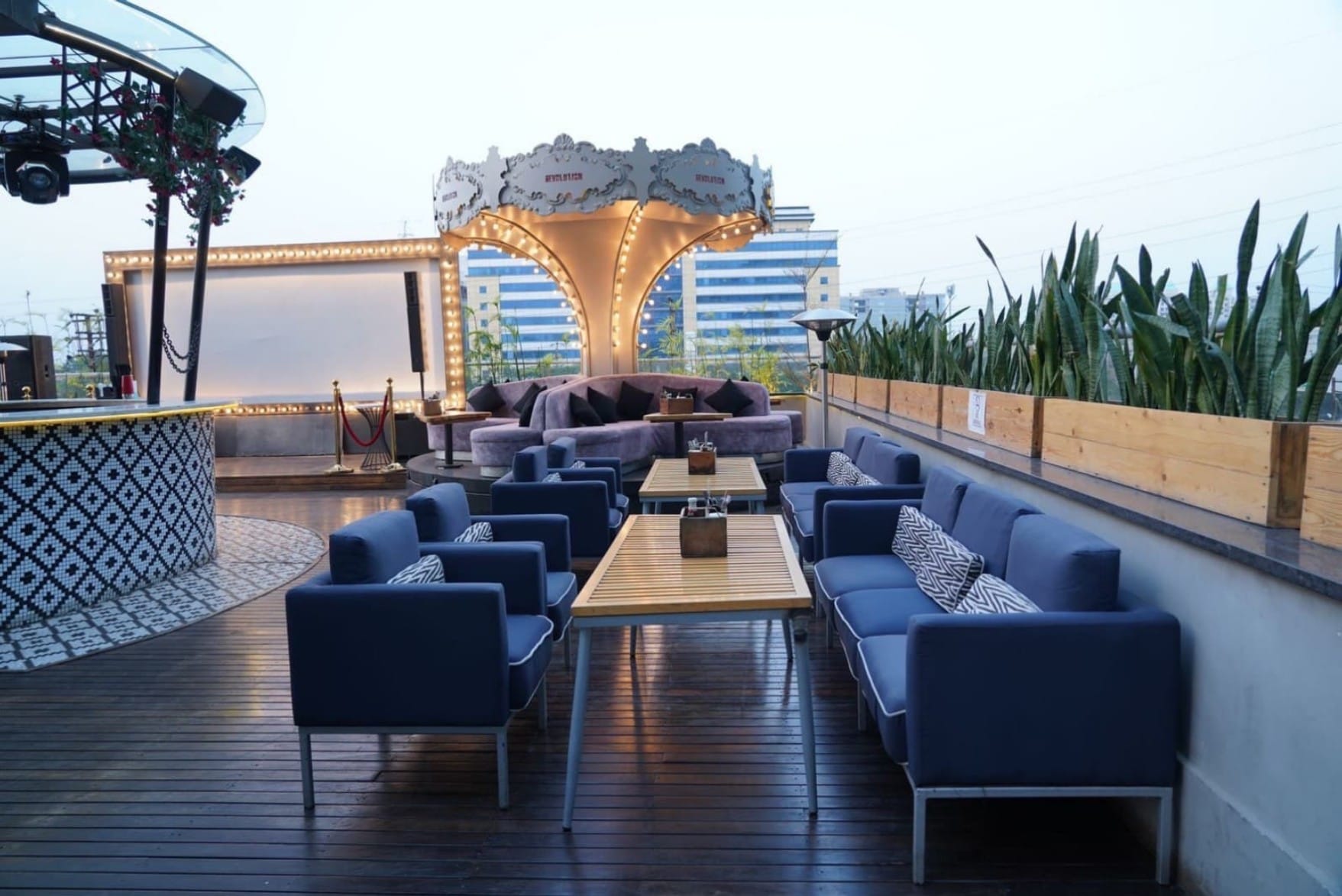 Best Bars and Pubs in Indore | Get Up to 50% Off