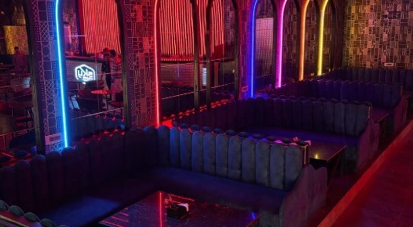 Sky Lounge Bar & Rooftop in Palm Beach Galleria Mall, Vashi | Get Upto ...