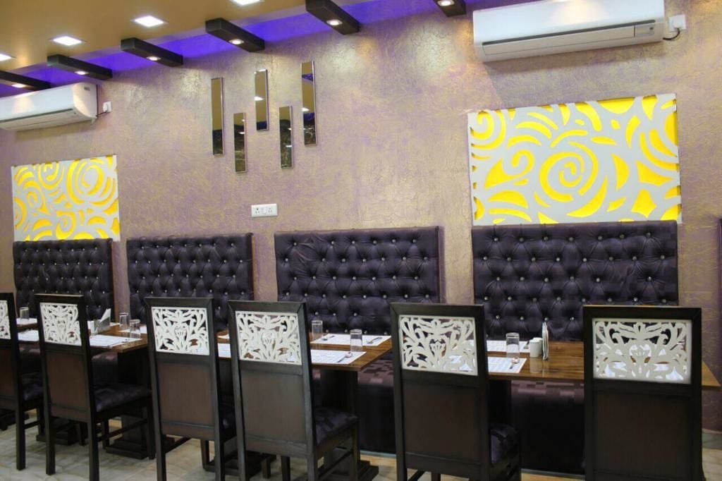 Explore Yo! China in Fraser Road Area, Patna