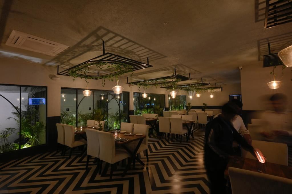 Vint Club in Sadar Bazaar, Lucknow | Get Upto 50% Off