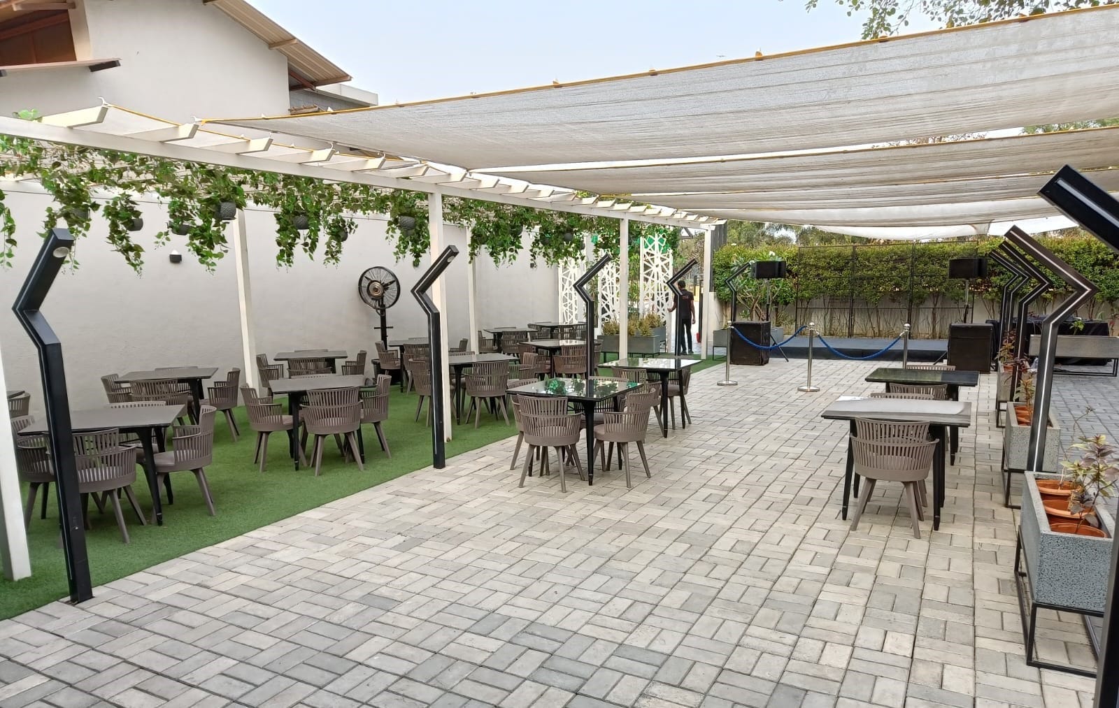 Best Restaurants in Magarpatta, Pune | EazyDiner