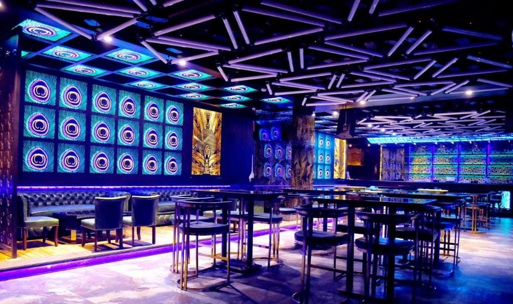 Phelia Lounge in Malad West, Western Suburbs | Get Upto 50% Off