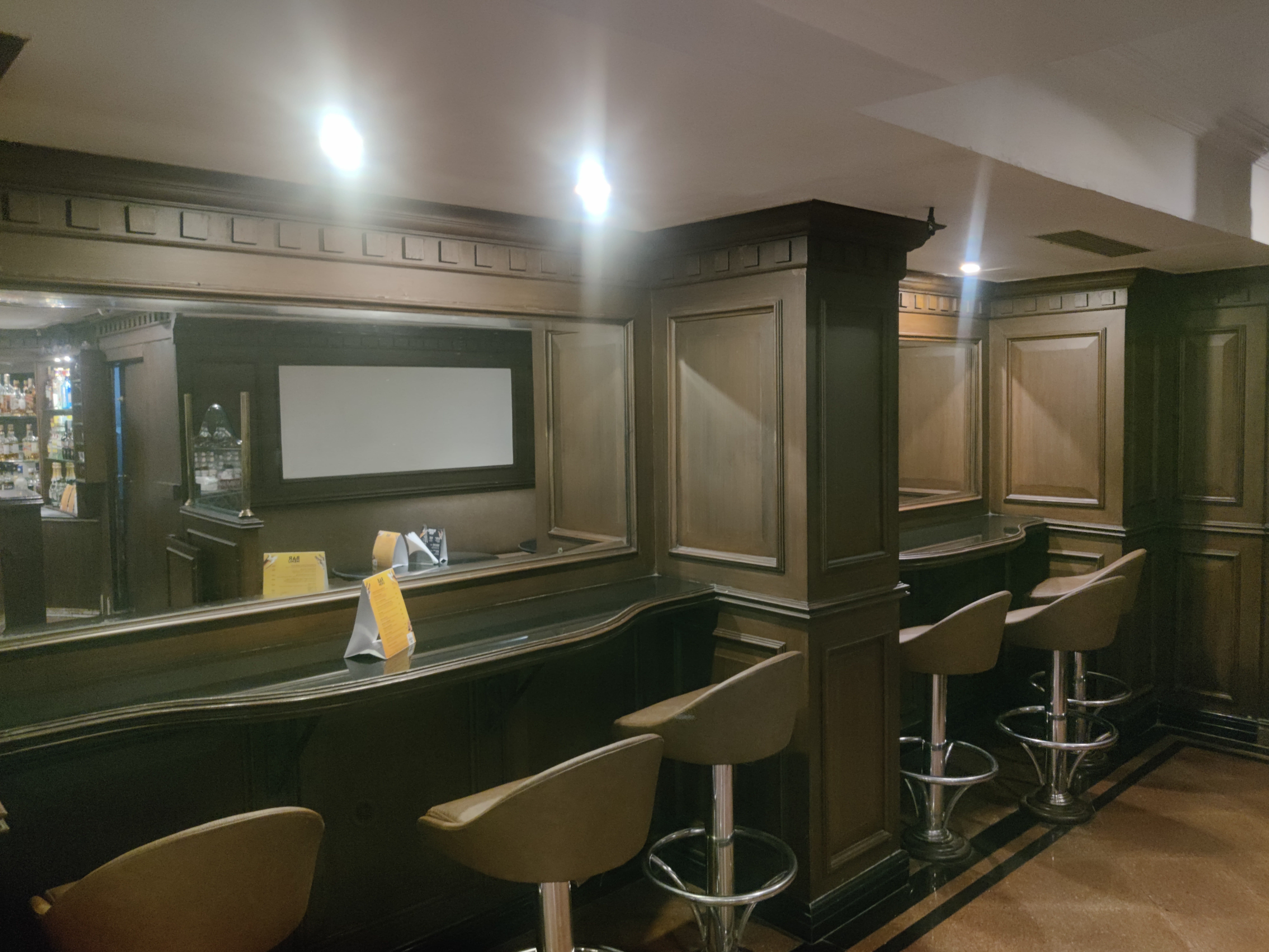 Best Bars and Pubs in Thiruvananthapuram | Get Up to 50% Off