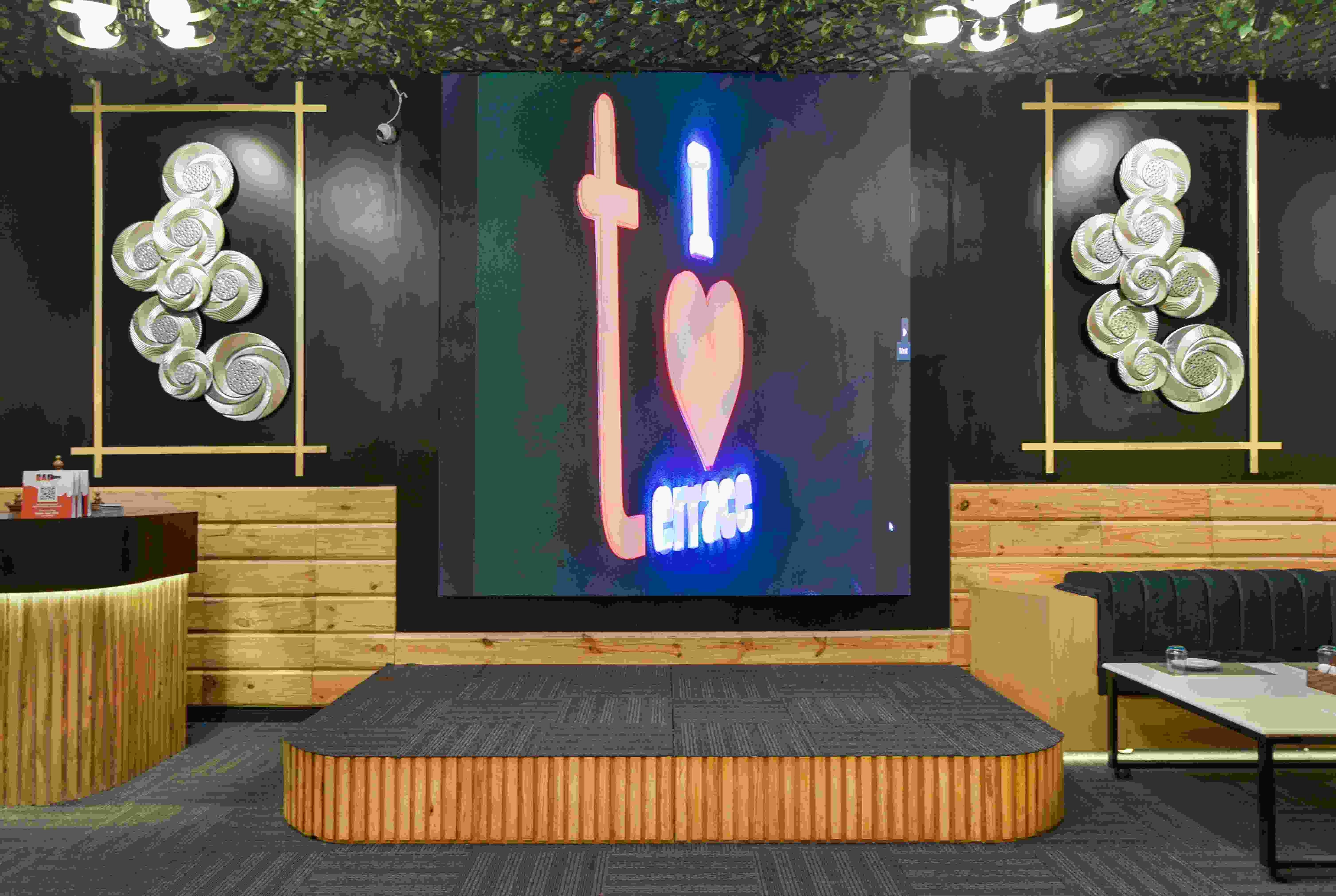 Best Restaurants in Spectrum Metro Mall, Noida | EazyDiner