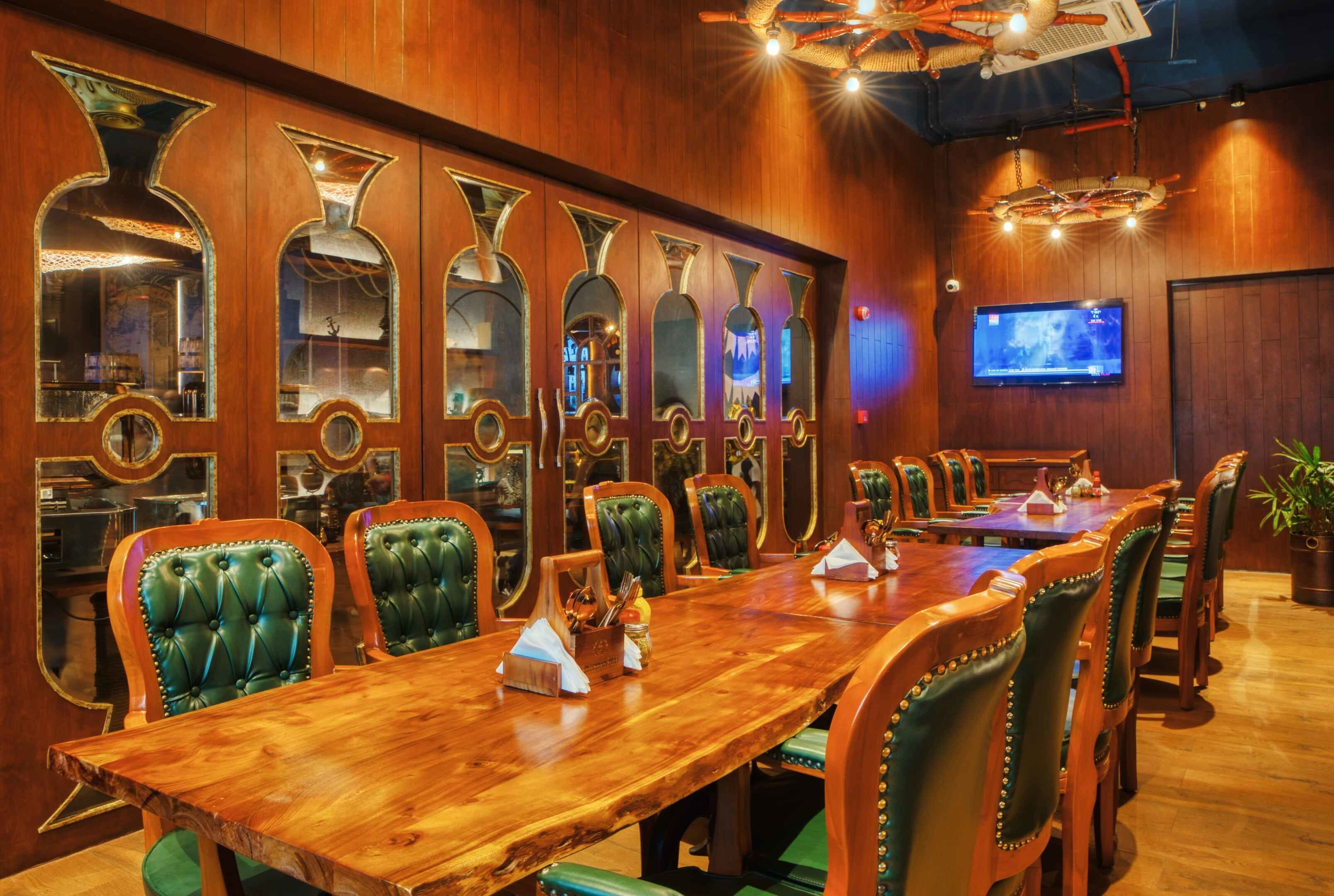 Dutchman Portz in Spectrum Metro Mall, Noida | Get Upto 50% Off