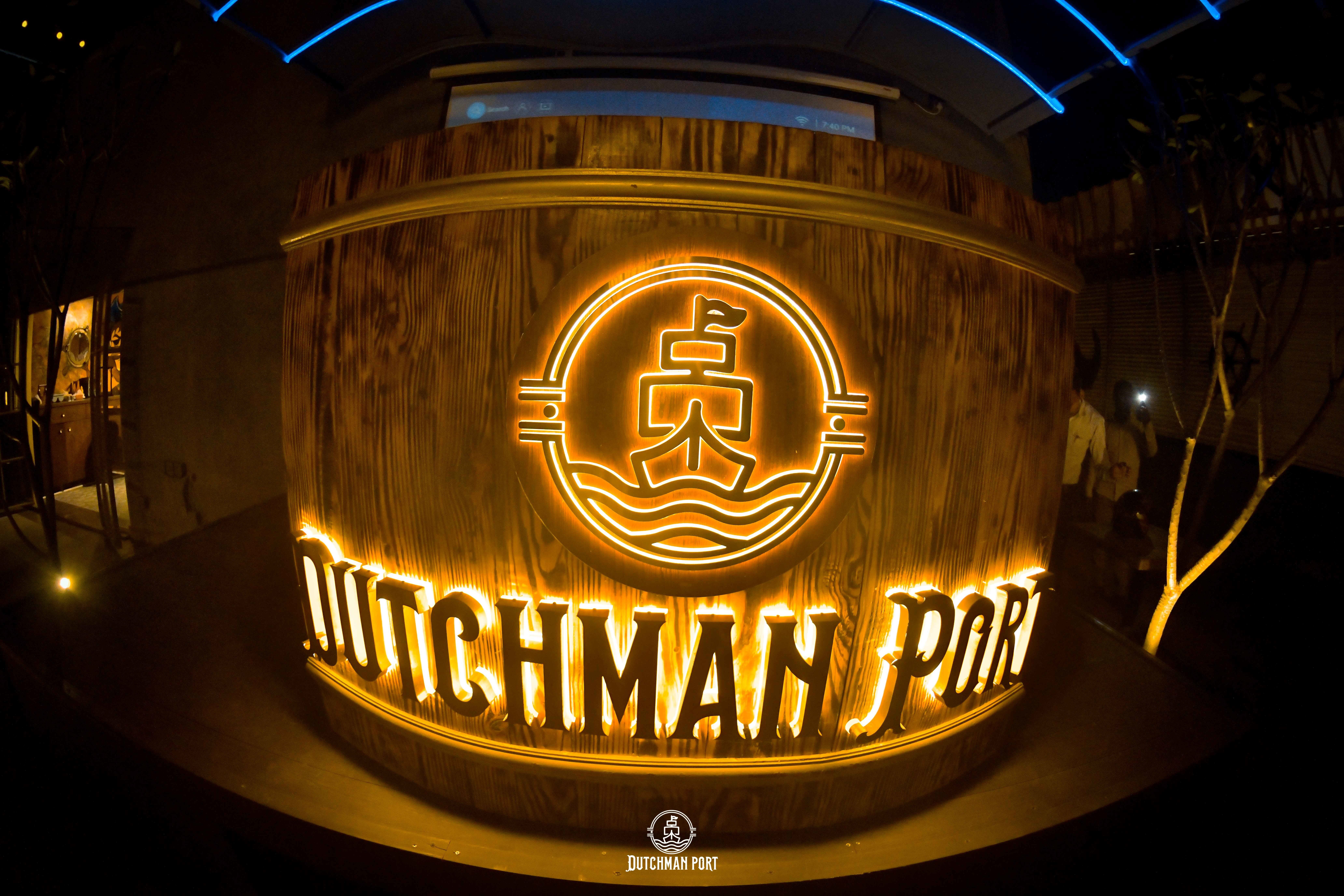 Dutchman Portz in Spectrum Metro Mall, Noida | Get Upto 50% Off
