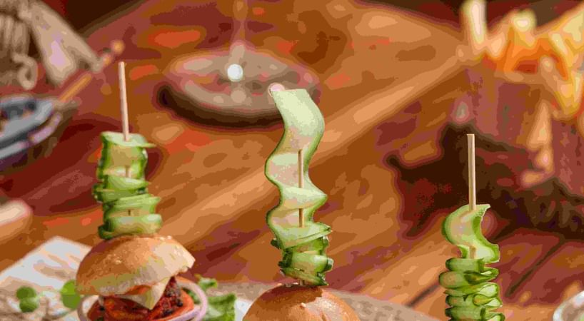 Dutchman Portz in Spectrum Metro Mall, Noida | Get Upto 50% Off