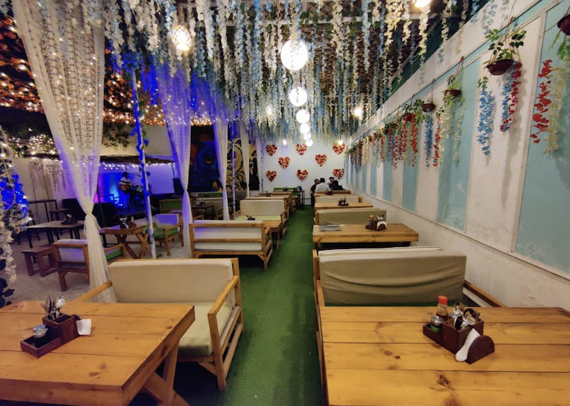 Best Restaurants in Saket, South Delhi | EazyDiner
