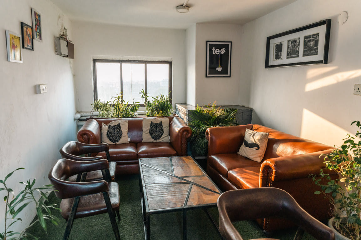 OG by the lake in Topsia, Kolkata | Get Upto 50% Off