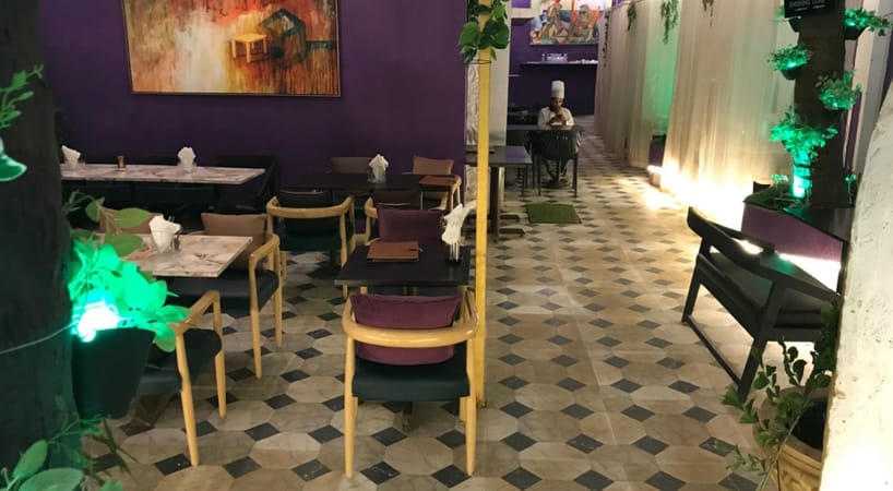 Lubss Cafe Veg & Jain Juhu in Juhu, Western Suburbs | Get Upto 50% Off