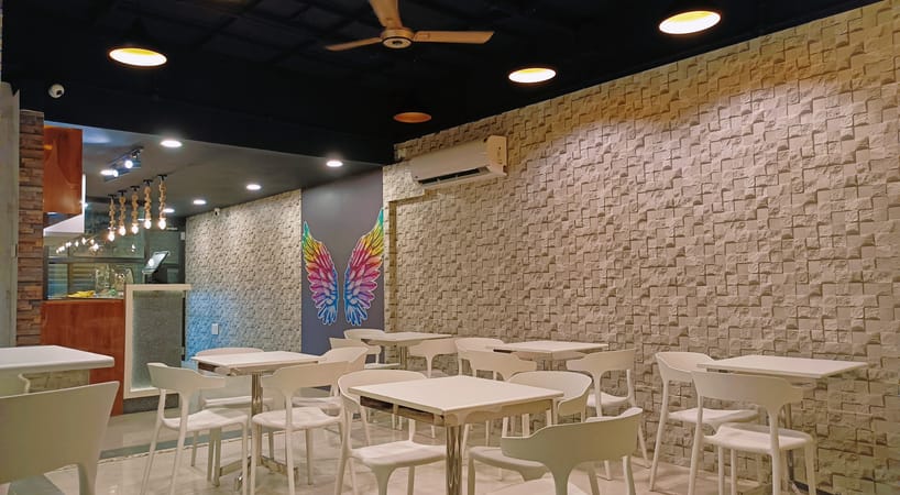 About Chai Sutta Bar, Teynampet, Chennai