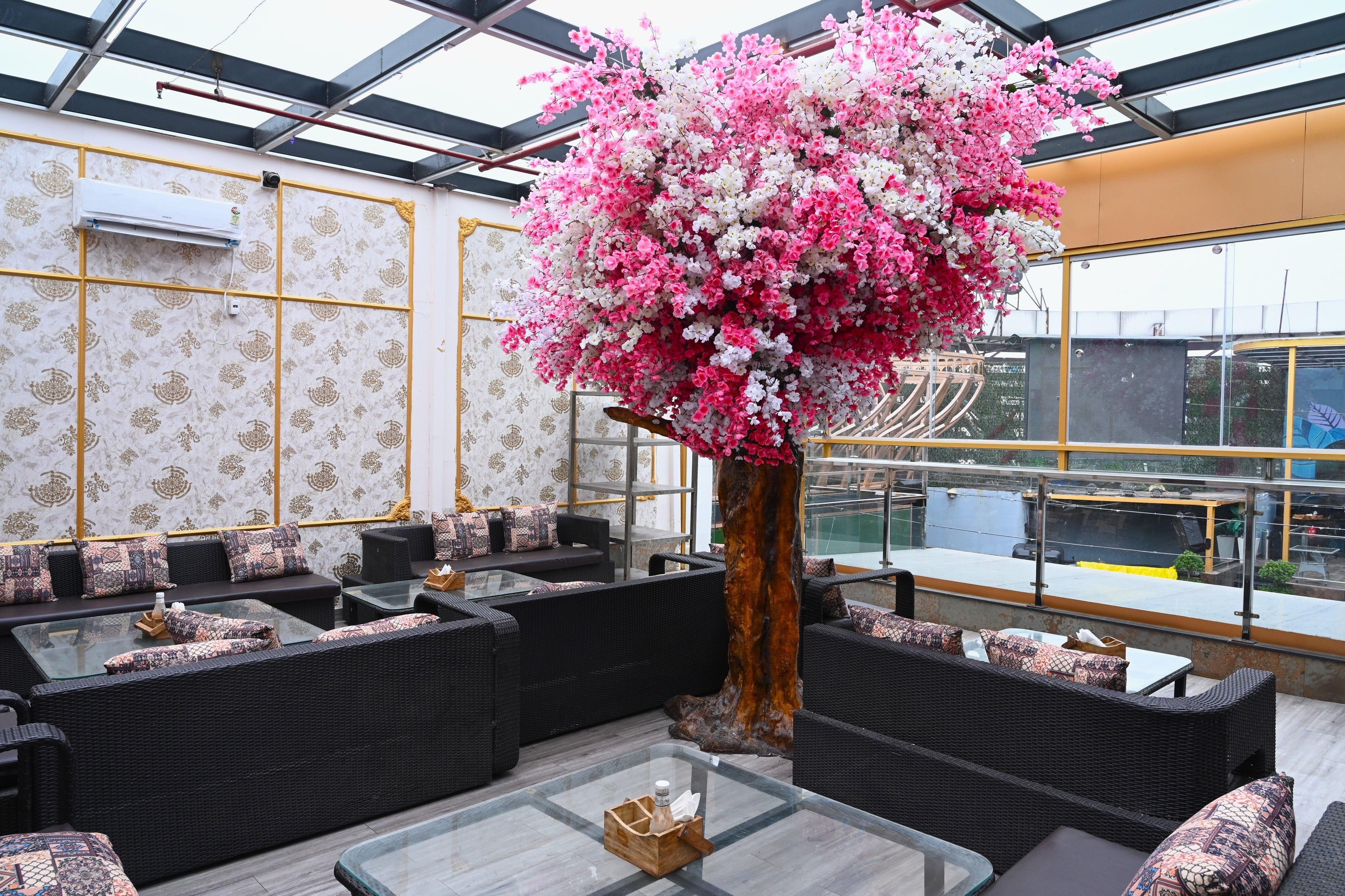 The SoHo Garden in Signature Global Mall, Vaishali | Get Upto 50% Off