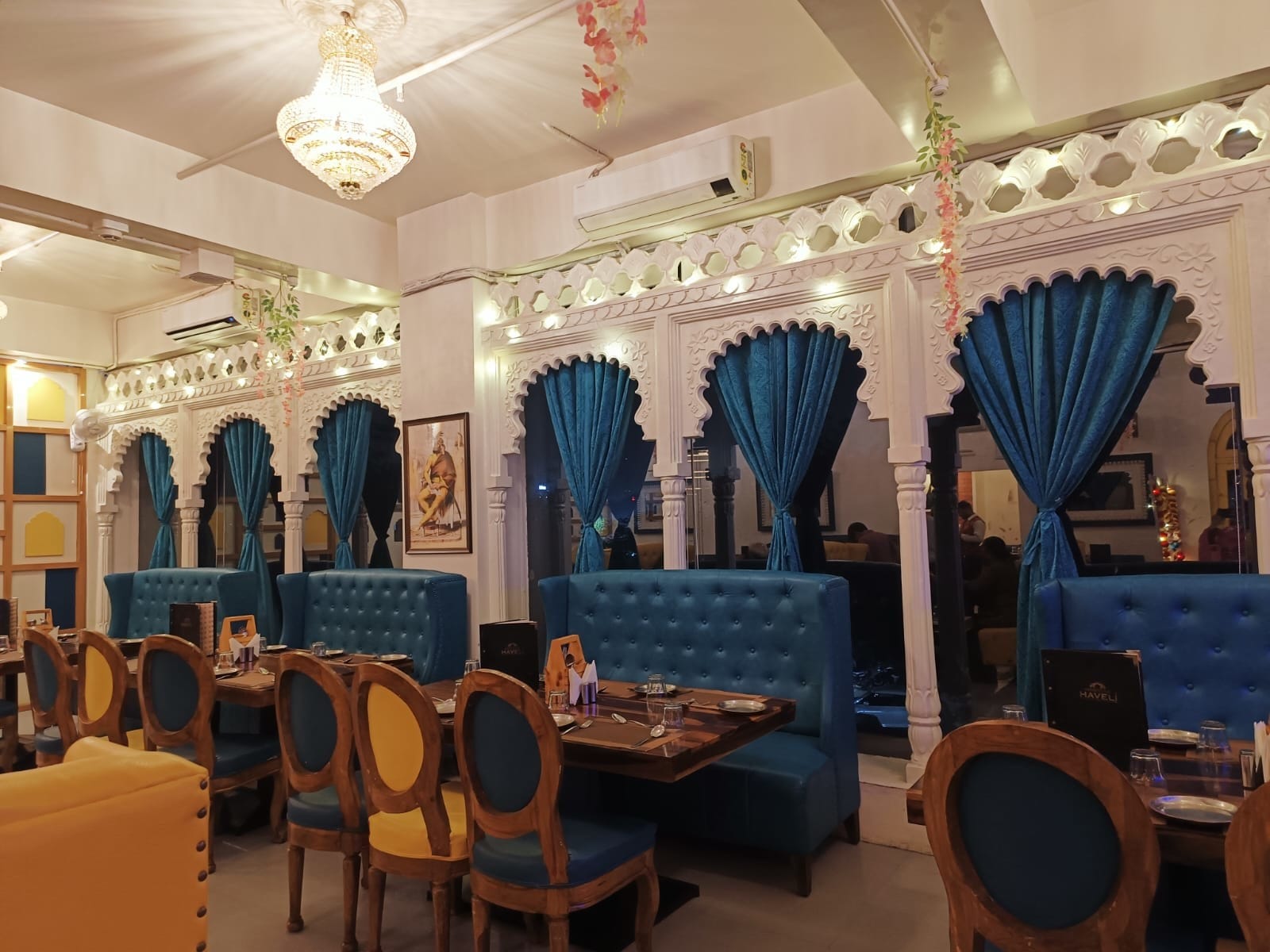 The 20 Best Restaurants in Iscon Cross Road, West AhmedabadMay 2026 ...