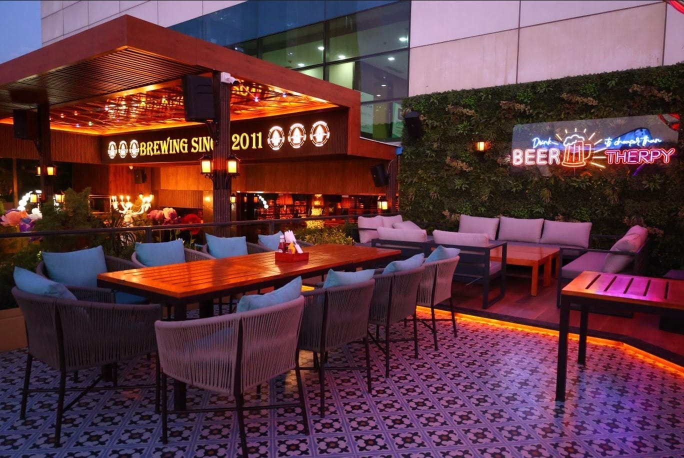 About Downtown Skye Alfresco & Brewery, Sector 54, Gurgaon