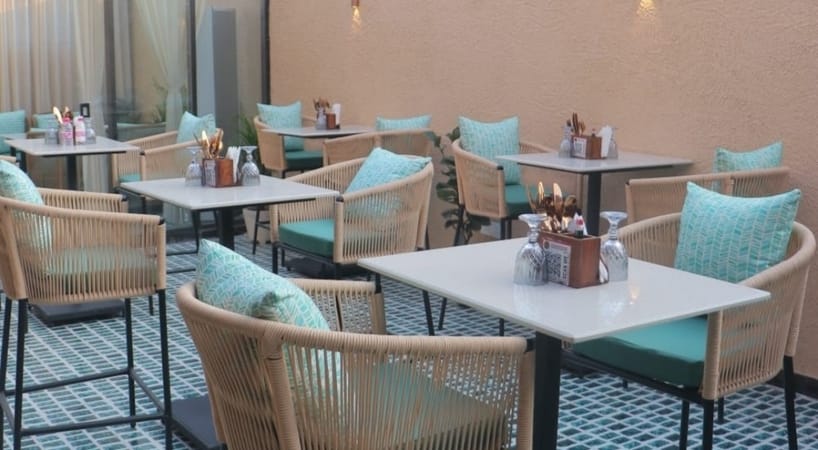 Lush Bar And Cafe in Sharda Nagar, Kanpur | Get Upto 50% Off