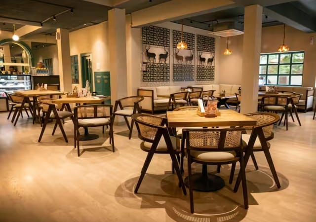 Reflect - Bistro & Kitchen in C Scheme, Jaipur | Get Upto 50% Off