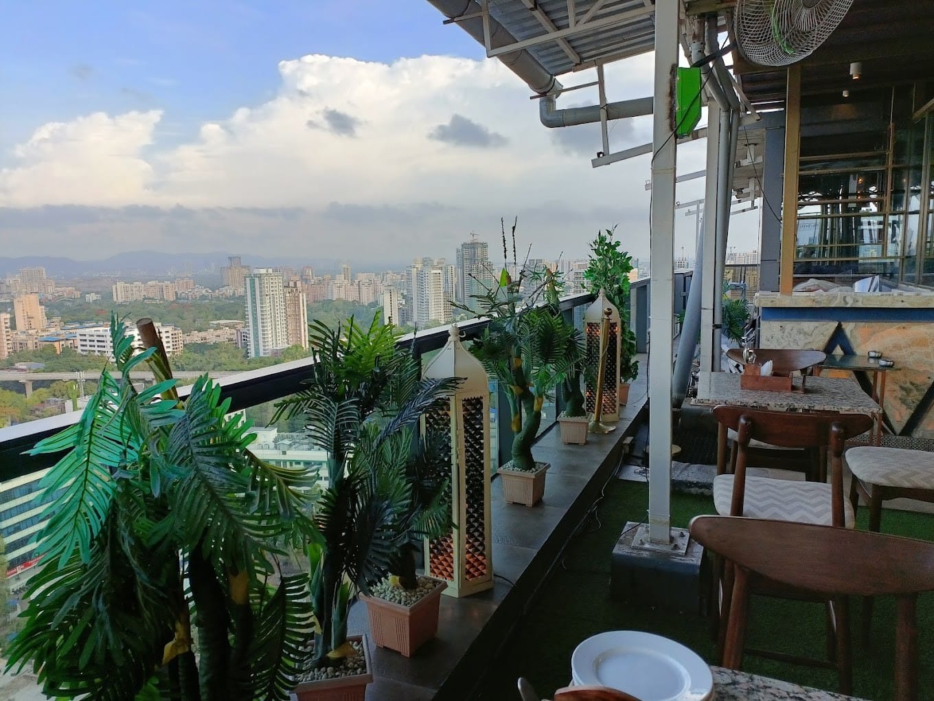 Best Bars and Pubs in Thane Region | EazyDiner