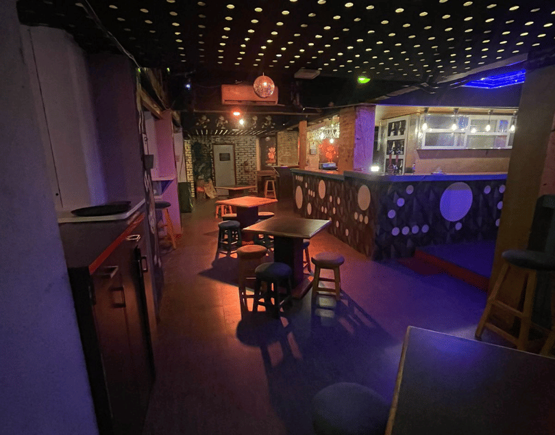Best Bars and Pubs in Andheri East, Western Suburbs | EazyDiner