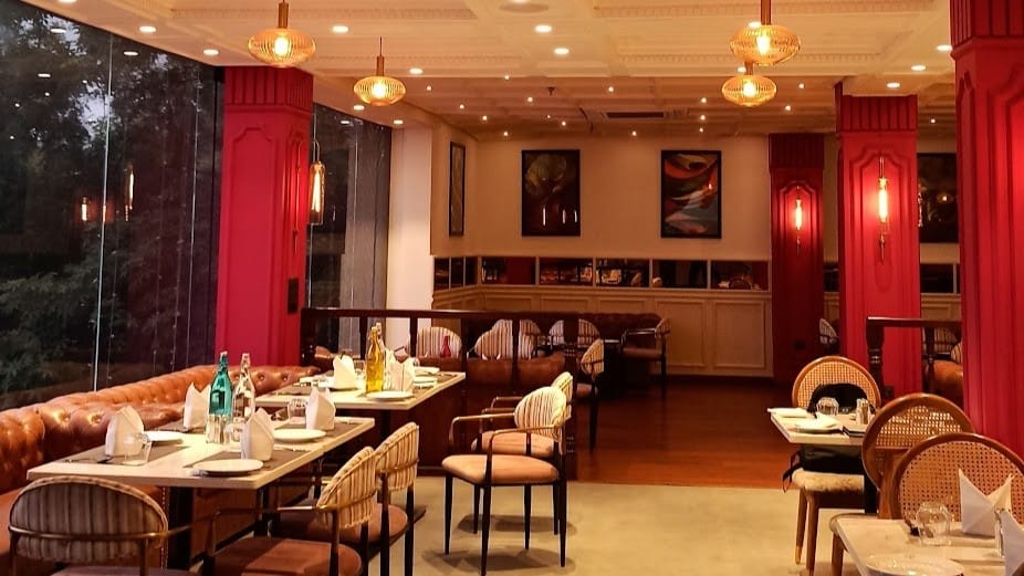 Best Bars and Pubs in Lucknow | Get Up to 50% Off