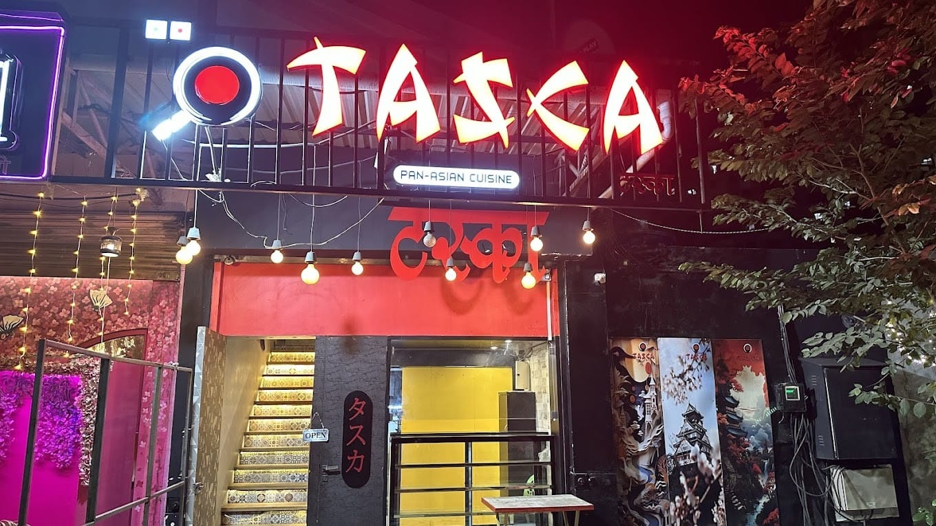 Menu of Glitte, Manpada, Thane Region