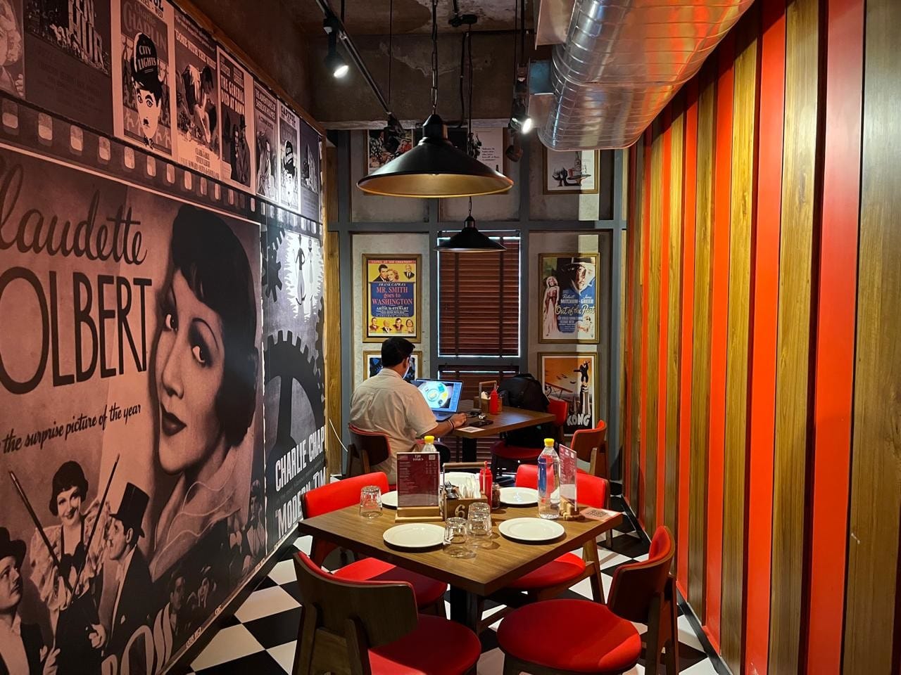 Best Bars and Pubs in Thane Region | EazyDiner