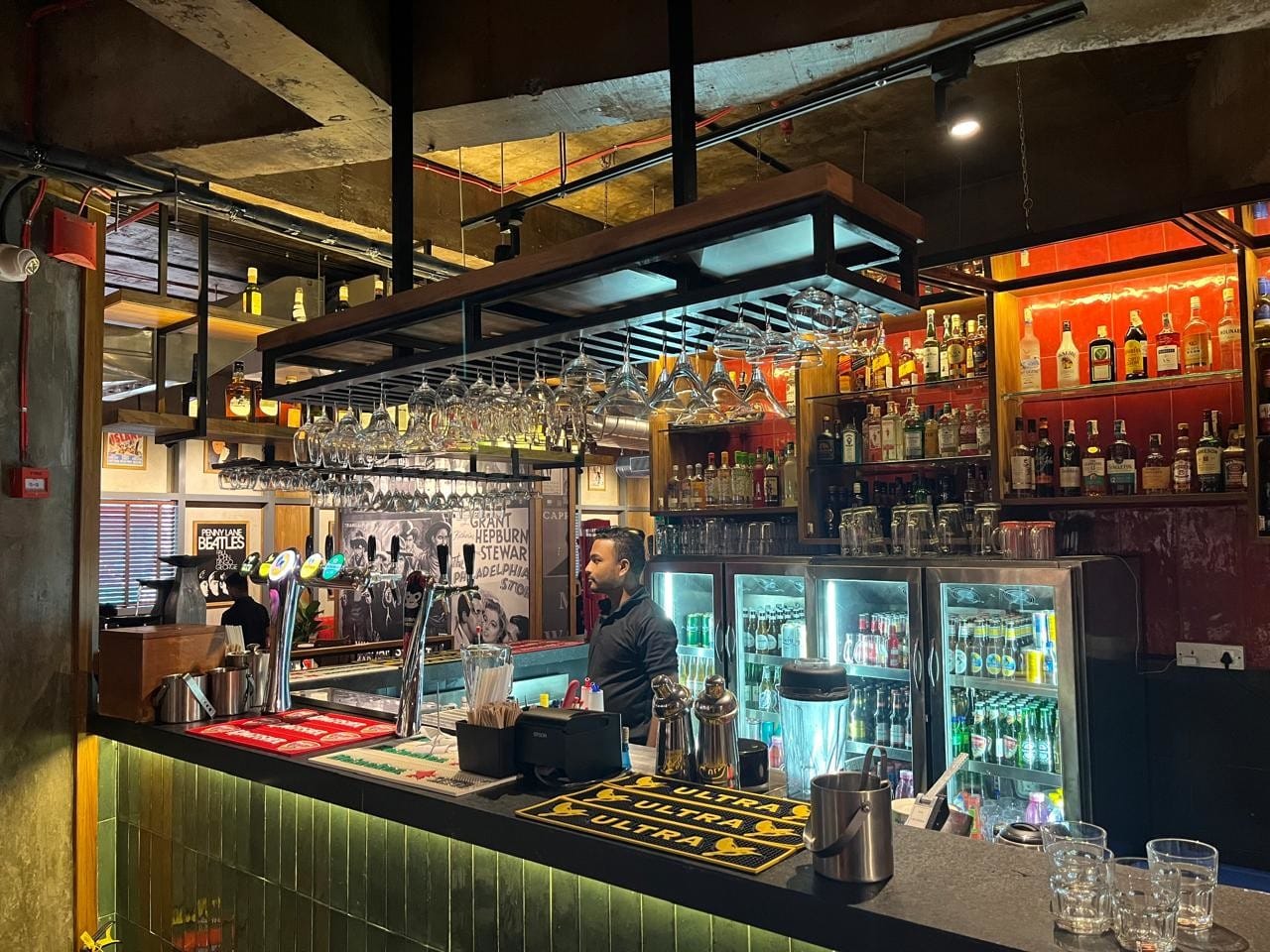 Best Bars and Pubs in Thane Region | EazyDiner