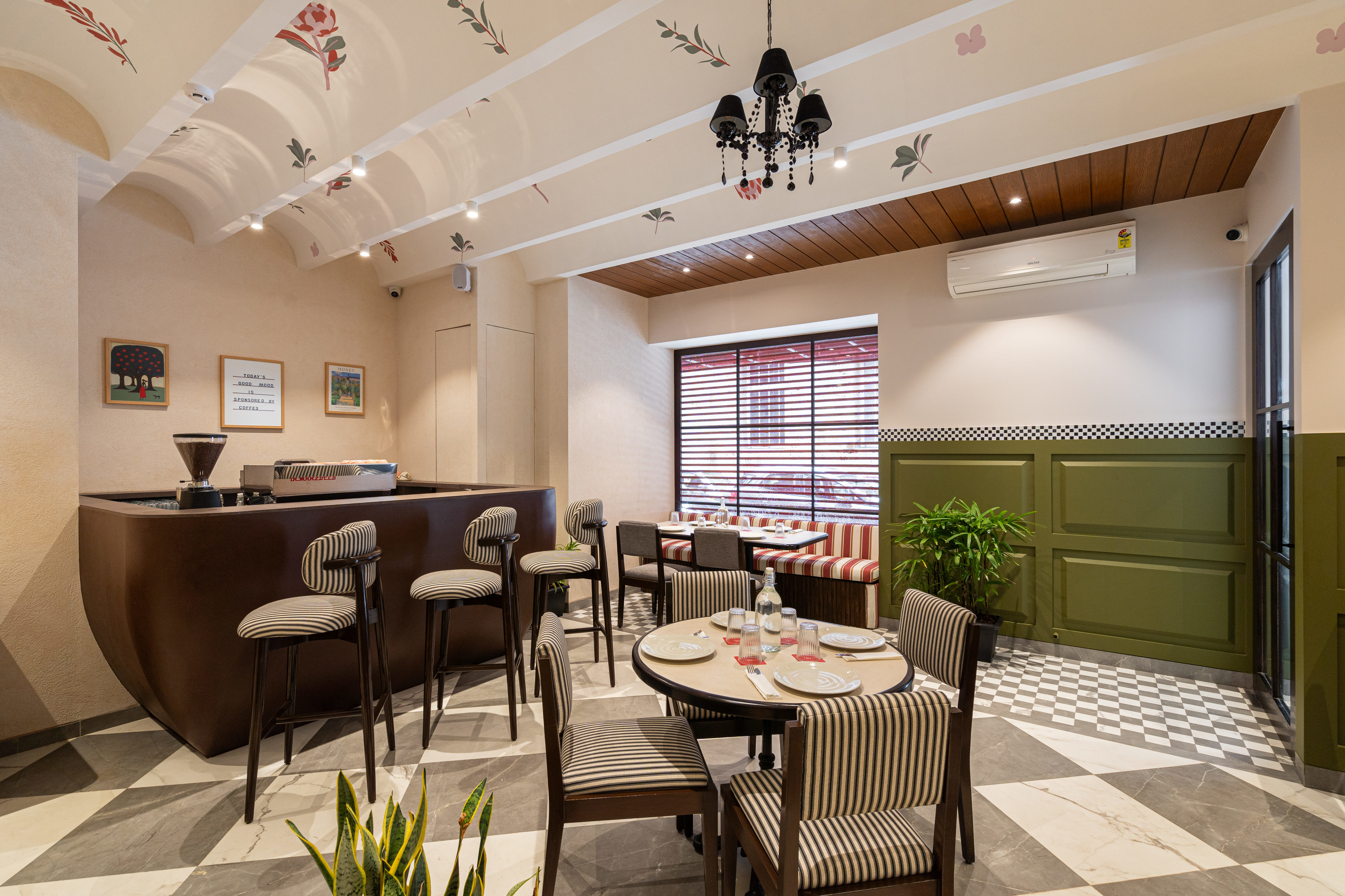 Explore Americano in Fort, South Mumbai