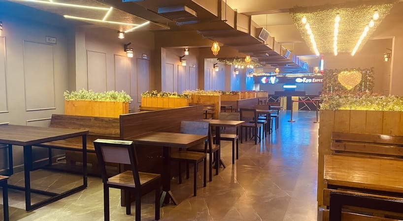 About Roti Express, The Maple Leaf - Food Court, Chennai