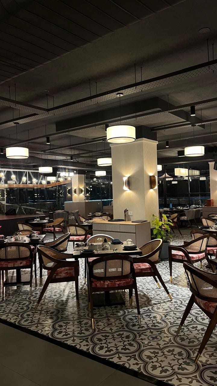 Roto Rooftop Taproom in Hennur, North Bengaluru | Get Upto 50% Off