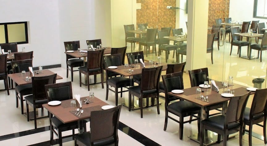 Klinq - Cocktails & Cuisine in Viman Nagar, Pune | Get Upto 50% Off